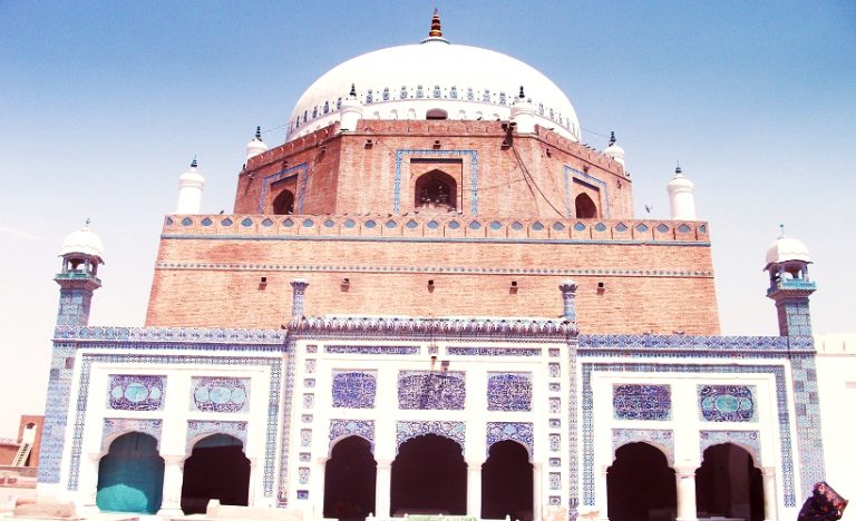 5 Famous Sufi Shrines In Pakistan - Zafigo